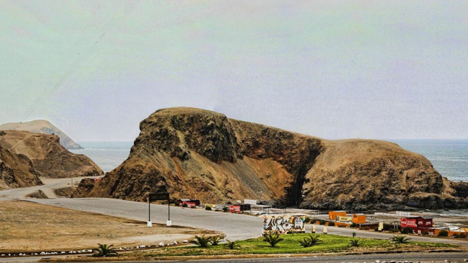 Playa León Dormido Cañete Lima: Tu Guía Completa para Visitarla - Playas Peruanas